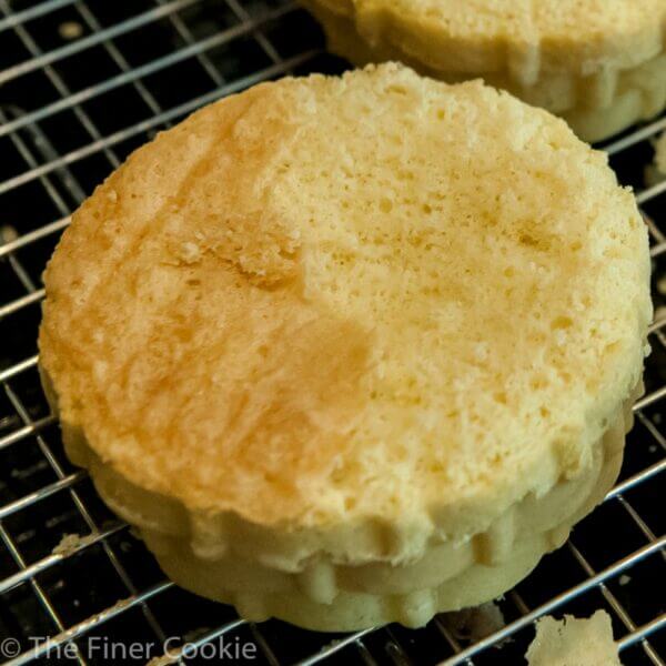 Strawberry Genoise Recipe - The Finer Cookie